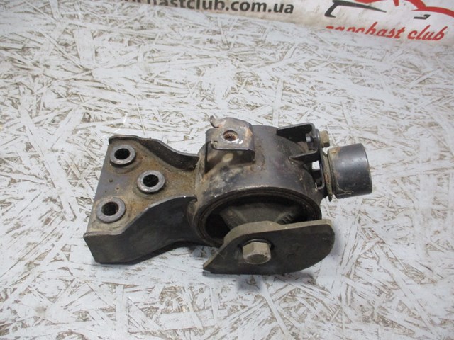 MR403065 Mitsubishi подушка (опора двигателя правая)