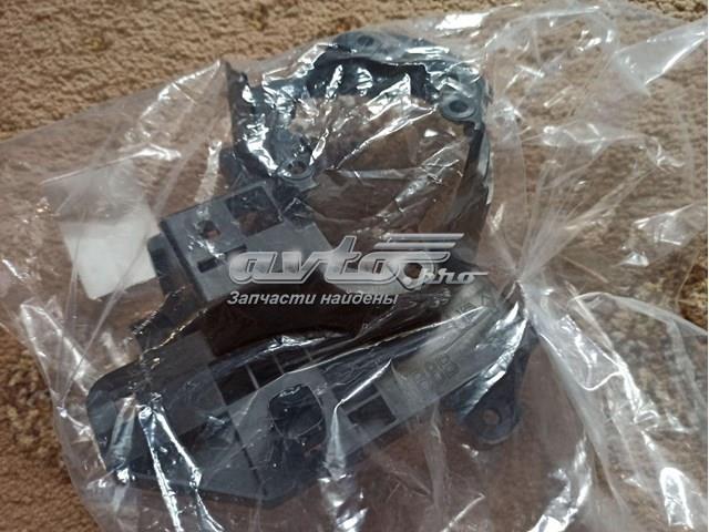 KB8B51684 Mazda кронштейн крепления фары