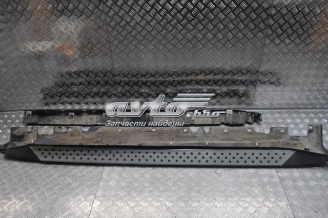 51777227533 BMW накладка подножки (Левая)