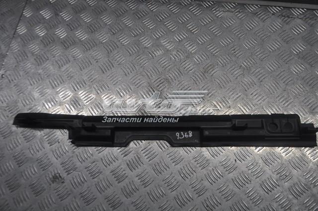 8R0121292B VAG кожух