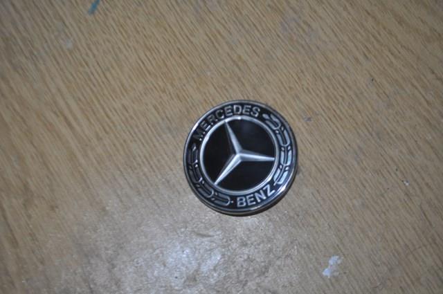 A0008171701 Mercedes емблема кузову