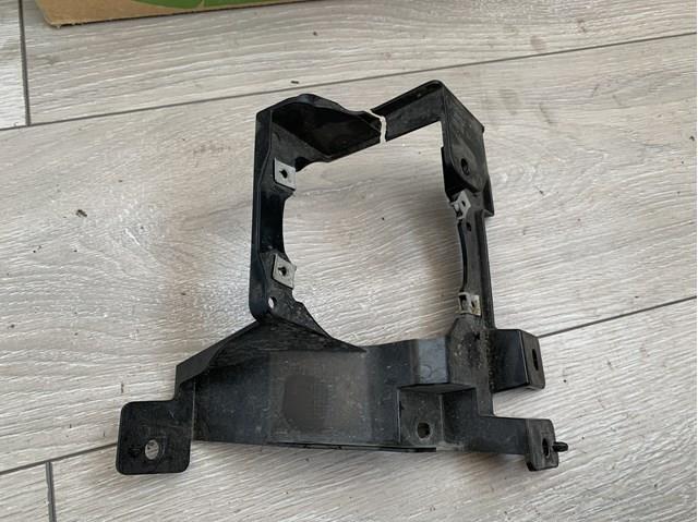 269105NA0A Nissan кронштейн крепления противотуманной фары правой