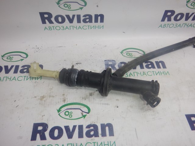 306108010R Renault (RVI) цилиндр сцепления главный