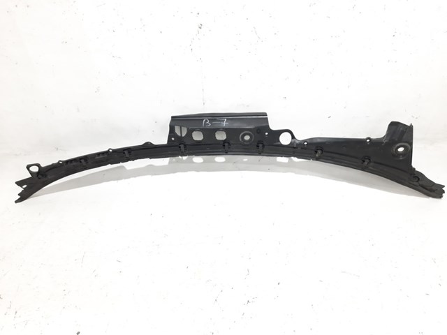 51717184563 BMW решетка дворников