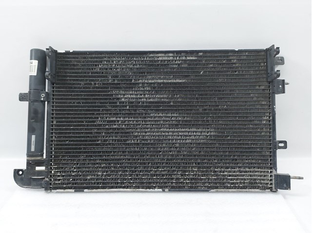 XR847832 Jaguar радиатор кондиционера