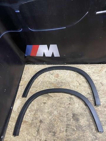 51772990165 BMW расширитель (накладка арки переднего крыла левый)
