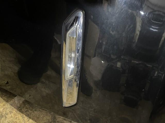 63137154167 BMW повторитель поворота на крыле левый