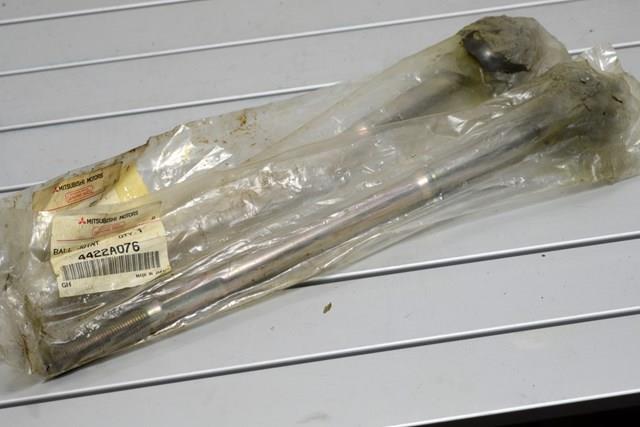 4422A076 Mitsubishi рулевая тяга