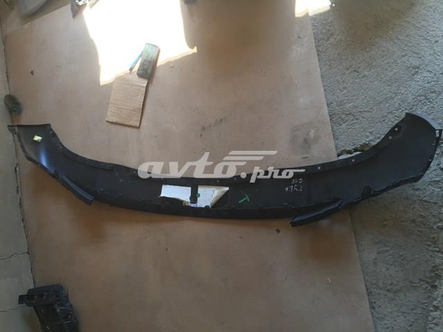 51117421792 BMW накладка бамперу пд