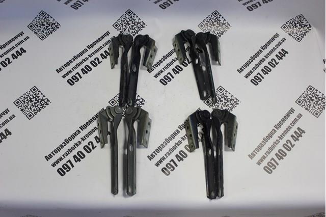 8D0823301B VAG петля капота левая