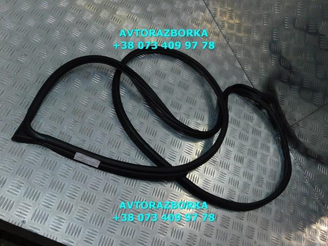 A2117200178 Mercedes уплотнитель двери задней левой mercedes w211