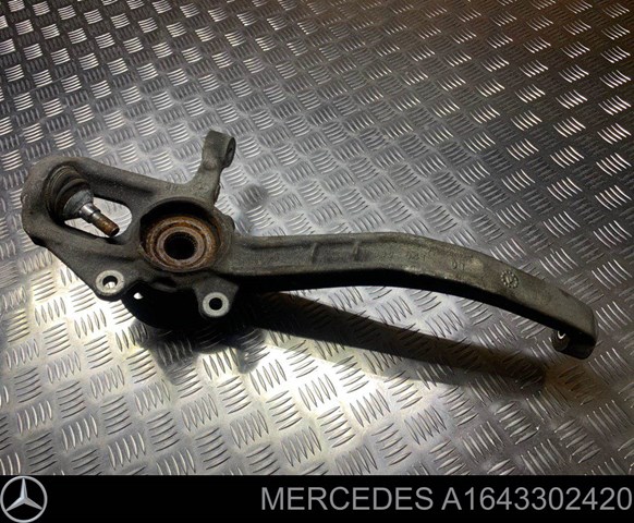 A1643302420 Mercedes кулак поворотный передний правый