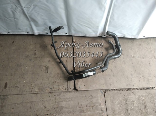 076121065A VAG шланг (патрубок системы охлаждения)