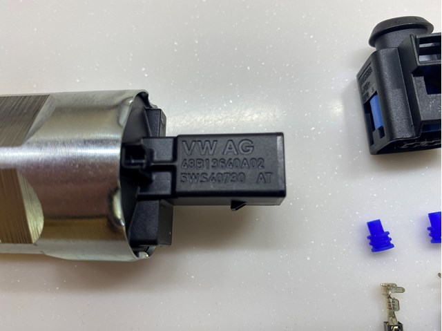 48B13640A02 VAG регулятор давления топлива в топливной рейке