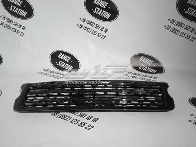 LR046749 Land Rover решетка радиатора