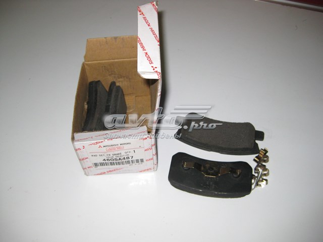 4605A487 Mitsubishi задние колодки