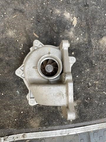 251002F700 Hyundai/Kia помпа водяная (насос охлаждения)