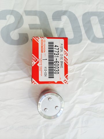 4773160030 Toyota поршень суппорта тормозного переднего