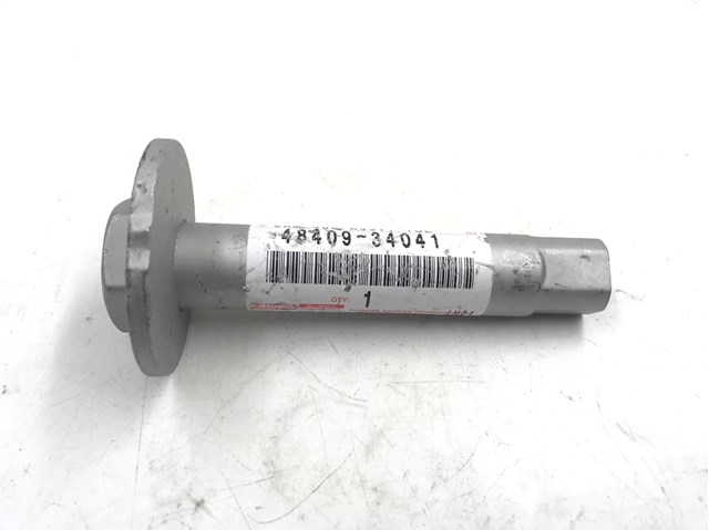 4840934041 Toyota болт крепления переднего рычага, нижнего