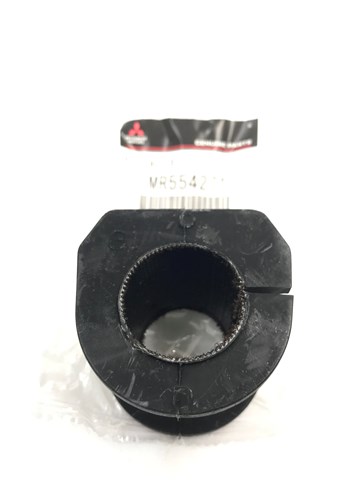 MR554271 Mitsubishi втулка переднего стабилизатора