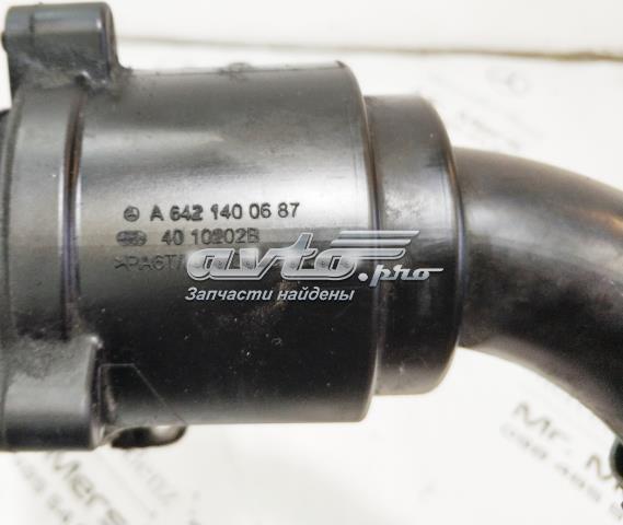 Патрубок воздушный, выход из турбины (наддув) на Mercedes E (W211)