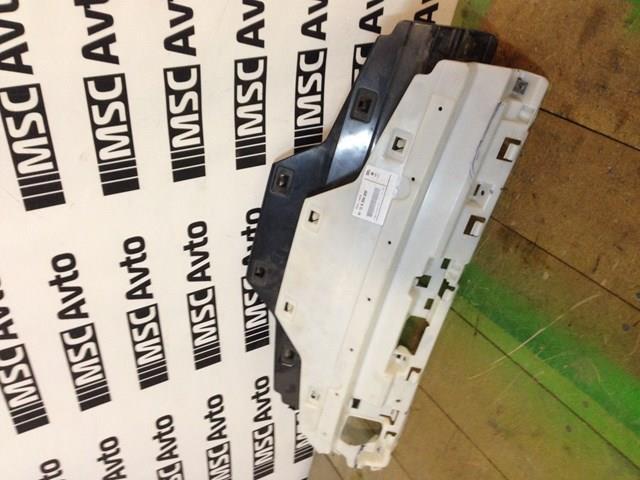 51128054200 BMW кронштейн бампера заднего центральный