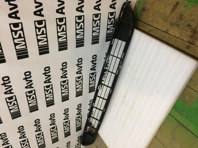 5311242100 Toyota Решетка бампера переднего верхняя