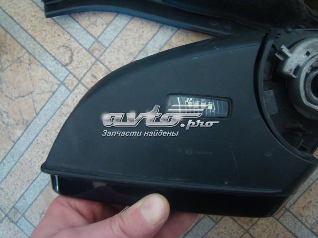 A1668100415 Mercedes крышка зеркала.