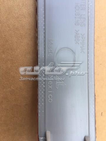 A1668200374 Mercedes катафот (отражатель заднего бампера левый)