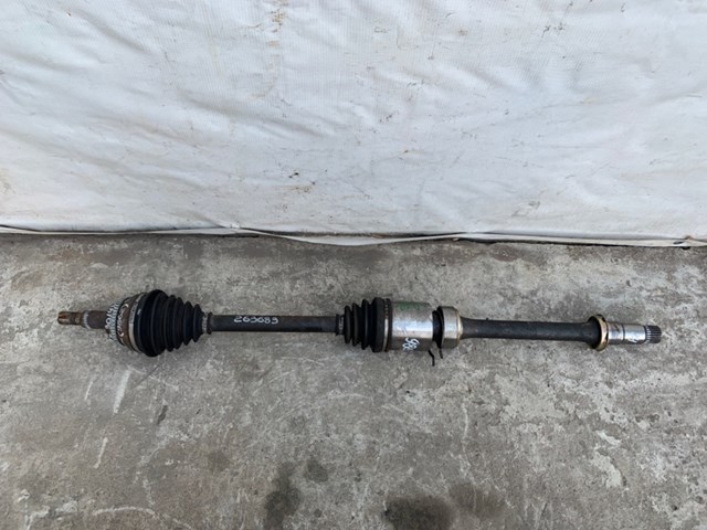 4341006560 Toyota полуось (привод передняя правая)