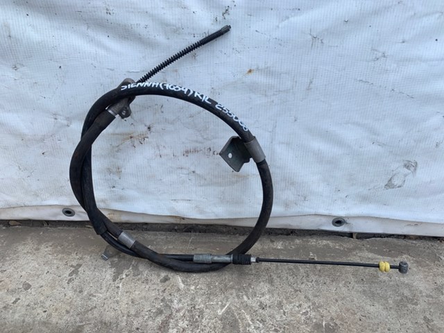 4643008040 Toyota трос стояночного тормоза toyota sienna 11-16