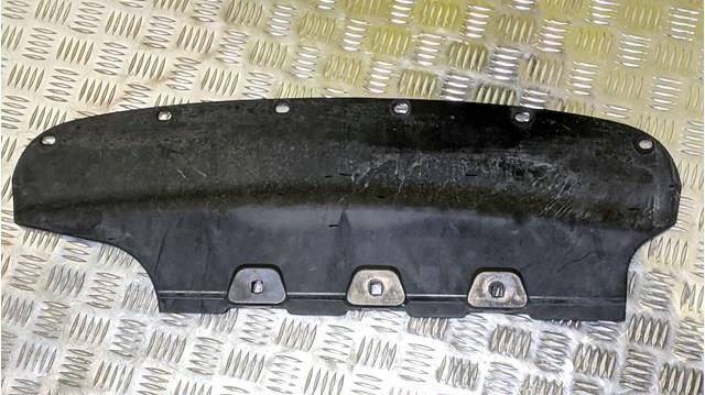 51127184765 BMW направляющая заднего бампера