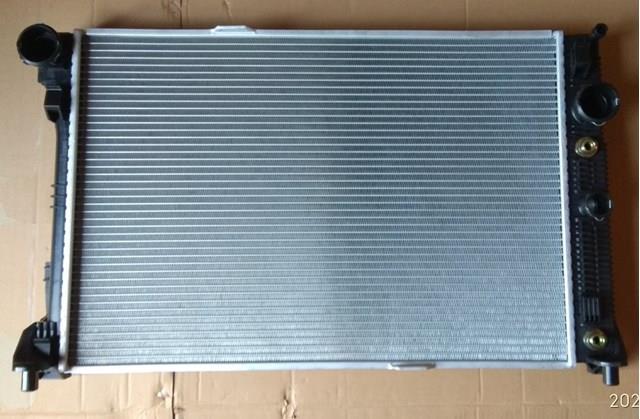 2045001203 Mercedes радиатор охлаждения двигателя