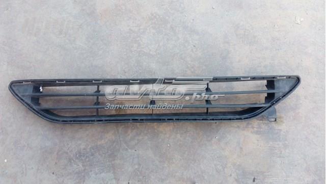 622546FR0A Nissan/Infiniti Решетка бампера переднего центральная