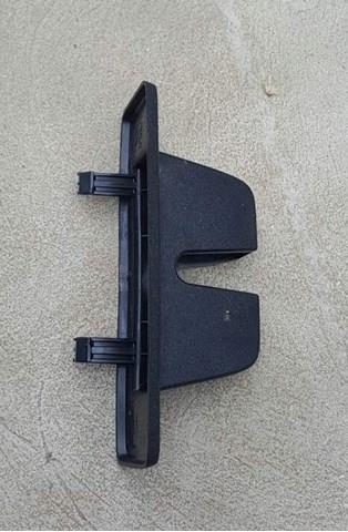 T2H2192 Jaguar заглушка замка багажника jaguar