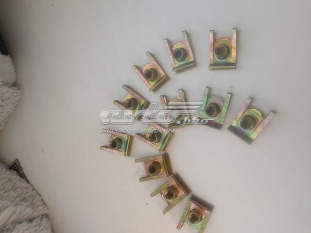 RYH500160 Land Rover гайка