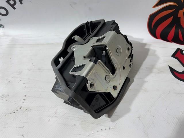 51217229461 BMW замок двери передней левой