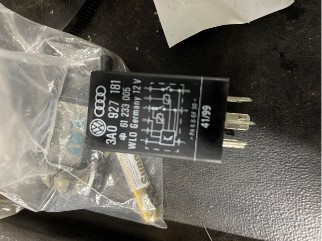 3A0927181 VAG реле стартера