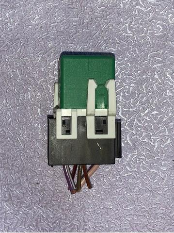 0025422319 Mercedes реле компрессора пневмоподвески