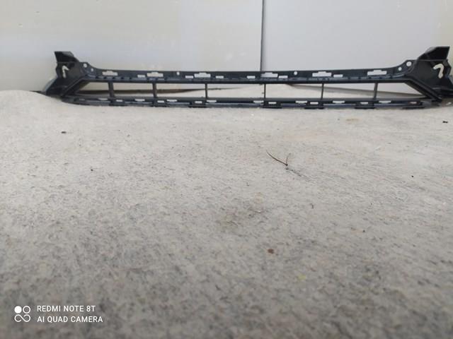 4G0807683 VAG решетка бампера переднего центральная