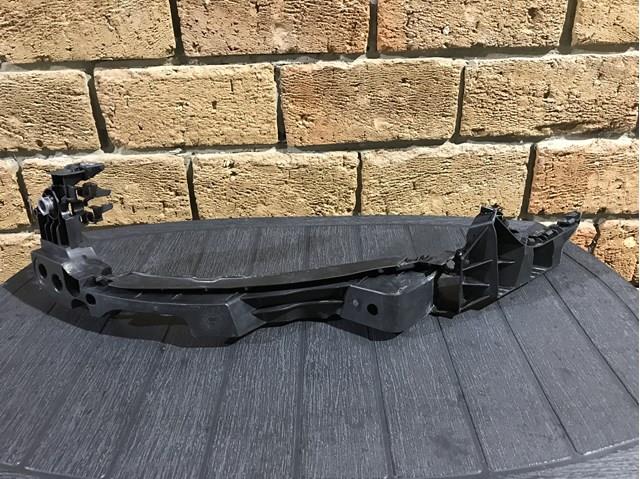 5K0807571 VAG кронштейн суппорта радиатора верхний