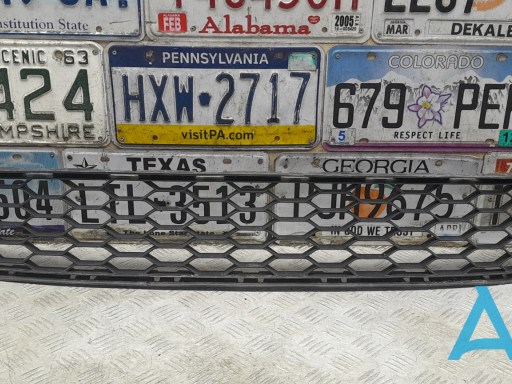 622543YU0A Nissan решетка переднего бампера 2016-18