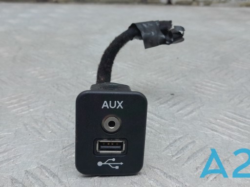 68068293AA Chrysler usb-хаб