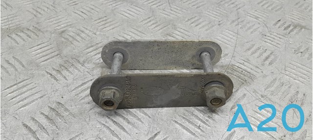 T2H3855 Jaguar кронштейн крепления заднего рычага jaguar