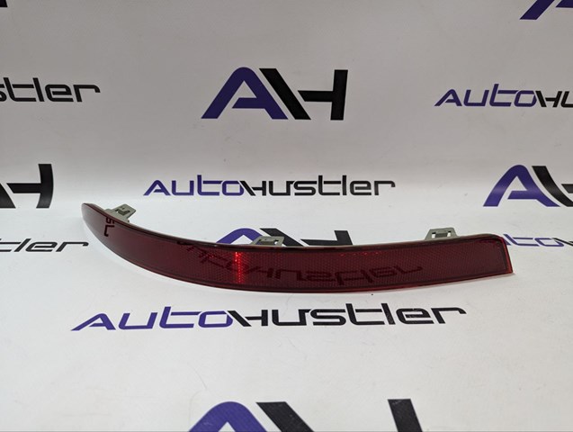 A1668200374 Mercedes катафот (отражатель заднего бампера левый)