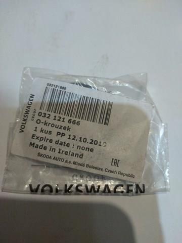 Втулка крепления клапанной крышки на Seat Leon 1P1 хэтчбек (2005 - 2012 ...