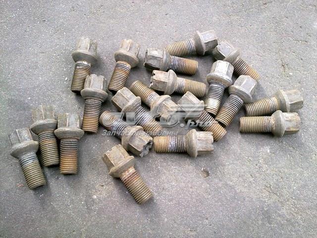 8D0601139D VAG колесный болт