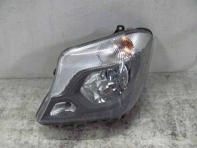 9068205600 Mercedes фара левая