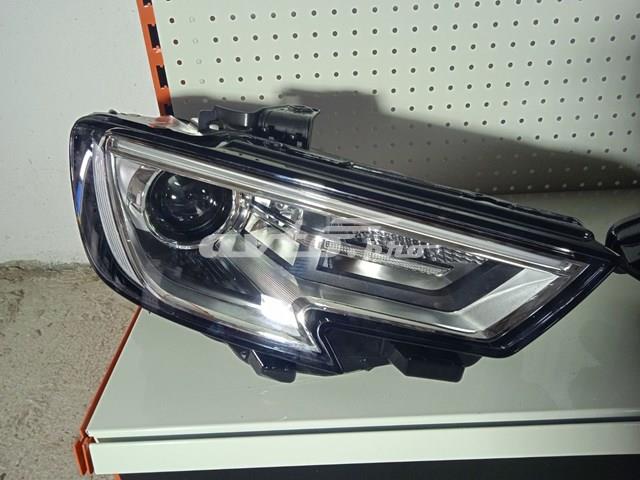 8V0941044E VAG Фара правая