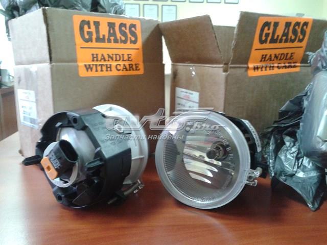 8321A136 Mitsubishi фара противотуманная левая/правая